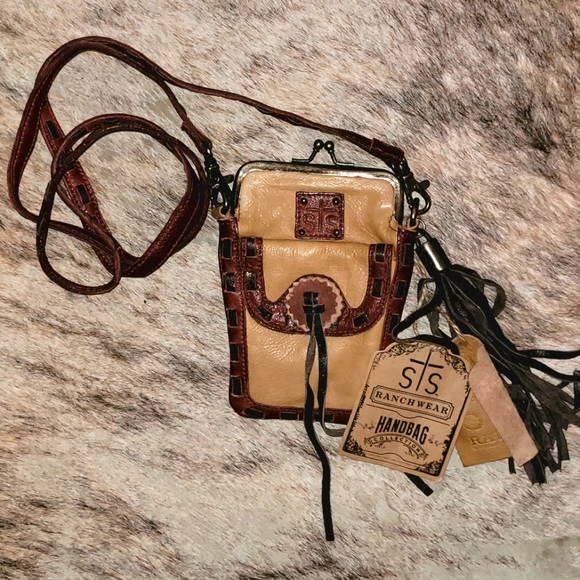 STS Ranchwear | Bags | Sts Ranchwear Retro Pouch Crossbody Sts387 ...